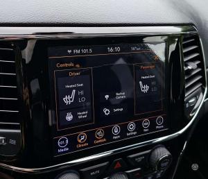 Balts Jeep Grand Cherokee 2020 Kretinga, ar dzinēja tilpumu 3.60 L un nobraukumu 86 tūkst. km par 22999 €, foto 34 vietnē AUTOMOTO.COM.LV