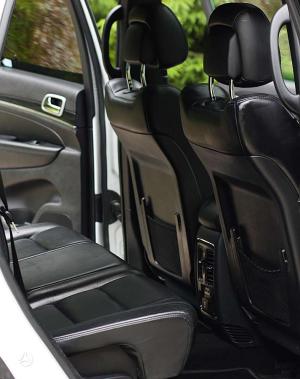 Balts Jeep Grand Cherokee 2020 Kretinga, ar dzinēja tilpumu 3.60 L un nobraukumu 86 tūkst. km par 22999 €, foto 37 vietnē AUTOMOTO.COM.LV