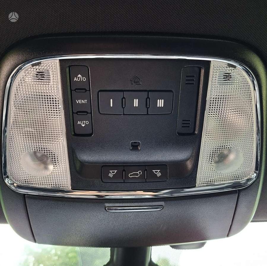 Balts Jeep Grand Cherokee 2020 Kretinga, ar dzinēja tilpumu 3.60 L un nobraukumu 86 tūkst. km par 22999 €, foto 40 vietnē AUTOMOTO.COM.LV