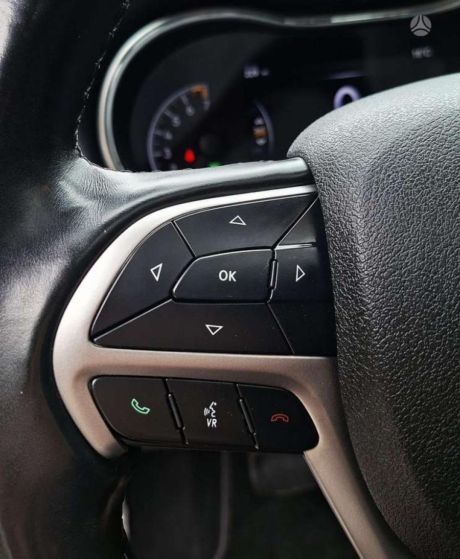 Balts Jeep Grand Cherokee 2020 Kretinga, ar dzinēja tilpumu 3.60 L un nobraukumu 86 tūkst. km par 22999 €, foto 41 vietnē AUTOMOTO.COM.LV