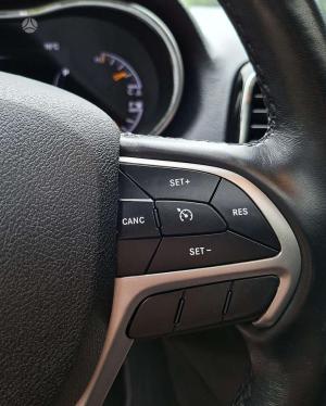 Balts Jeep Grand Cherokee 2020 Kretinga, ar dzinēja tilpumu 3.60 L un nobraukumu 86 tūkst. km par 22999 €, foto 42 vietnē AUTOMOTO.COM.LV