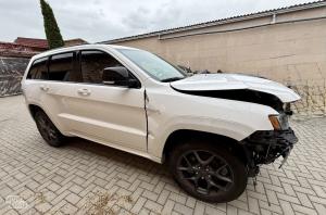 Balts Jeep Grand Cherokee 2020 Šauļi, ar dzinēja tilpumu 3.60 L un nobraukumu 173 tūkst. km par 9400 €, foto 5 vietnē AUTOMOTO.COM.LV