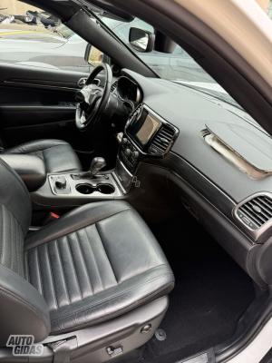Balts Jeep Grand Cherokee 2020 Šauļi, ar dzinēja tilpumu 3.60 L un nobraukumu 173 tūkst. km par 9400 €, foto 10 vietnē AUTOMOTO.COM.LV