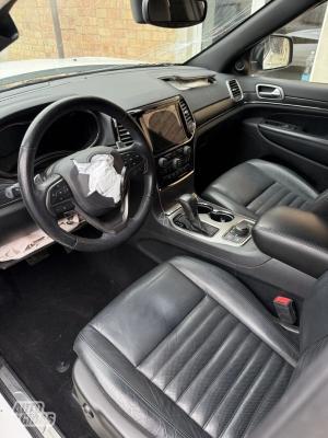 Balts Jeep Grand Cherokee 2020 Šauļi, ar dzinēja tilpumu 3.60 L un nobraukumu 173 tūkst. km par 9400 €, foto 12 vietnē AUTOMOTO.COM.LV