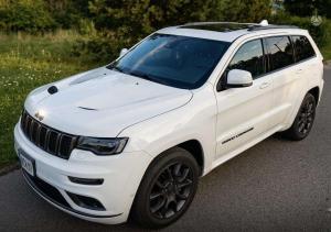 White Jeep Grand Cherokee 2020 in Vilnius, with an engine capacity of 3.60 L and mileage of 115 thousand km for 20499 €, photo  on AUTOMOTO.COM.LV