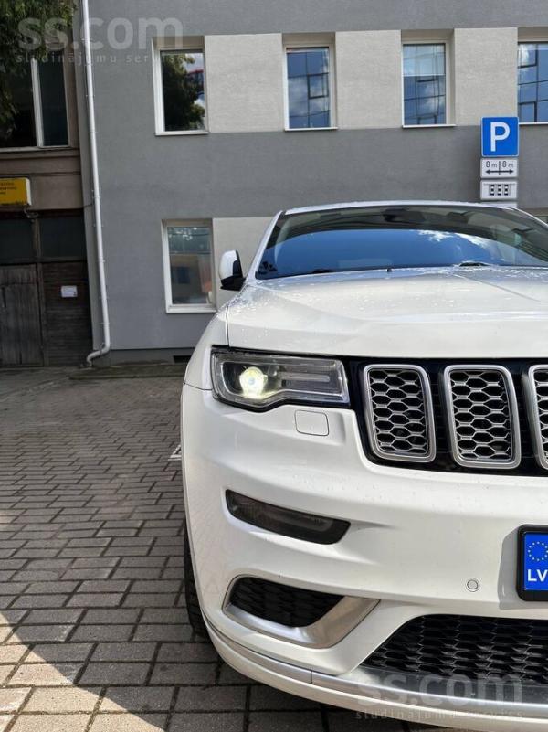 Balts Jeep Grand Cherokee 2020 Rīga, ar dzinēja tilpumu 3.00 L un nobraukumu 140 tūkst. km par 22500 €, foto 7 vietnē AUTOMOTO.COM.LV