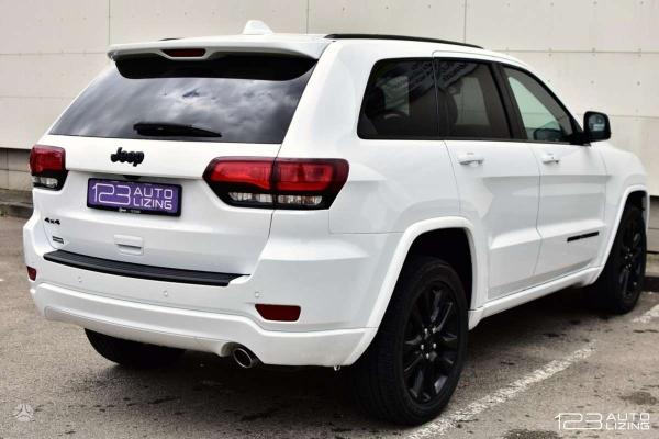 Balts Jeep Grand Cherokee 2020 Kretinga, ar dzinēja tilpumu 3.60 L un nobraukumu 93 tūkst. km par 19500 €, foto 10 vietnē AUTOMOTO.COM.LV