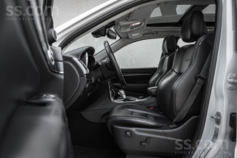 Balts Jeep Grand Cherokee 2020 Rīga, ar dzinēja tilpumu 3.00 L un nobraukumu 147 tūkst. km par 22500 €, foto 10 vietnē AUTOMOTO.COM.LV