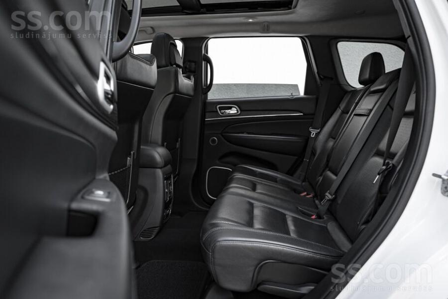 Balts Jeep Grand Cherokee 2020 Rīga, ar dzinēja tilpumu 3.00 L un nobraukumu 147 tūkst. km par 22500 €, foto 12 vietnē AUTOMOTO.COM.LV