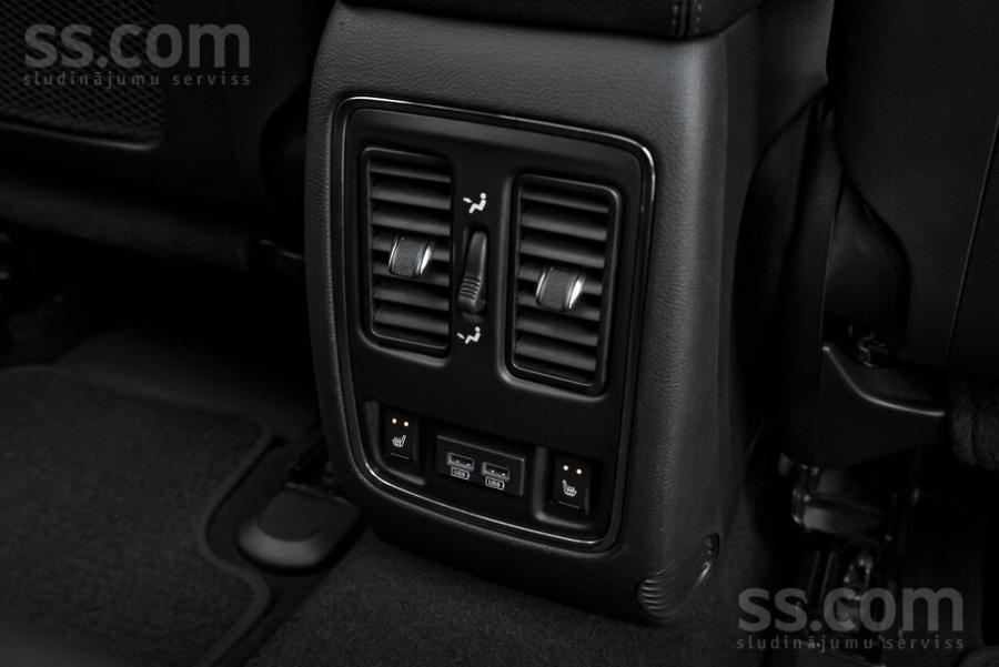 Balts Jeep Grand Cherokee 2020 Rīga, ar dzinēja tilpumu 3.00 L un nobraukumu 147 tūkst. km par 22500 €, foto 15 vietnē AUTOMOTO.COM.LV