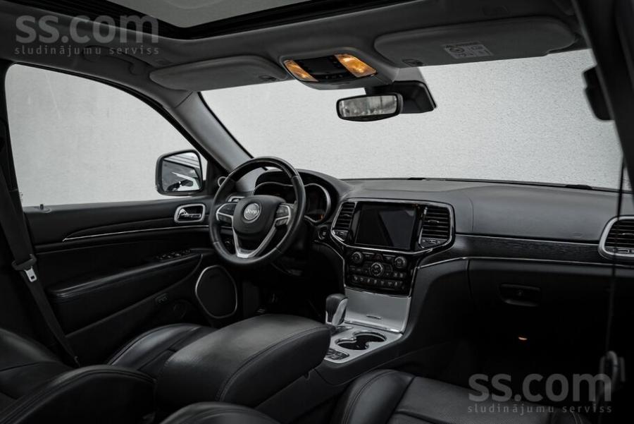 Balts Jeep Grand Cherokee 2020 Rīga, ar dzinēja tilpumu 3.00 L un nobraukumu 147 tūkst. km par 22500 €, foto 18 vietnē AUTOMOTO.COM.LV