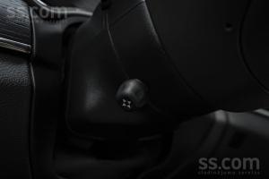 Balts Jeep Grand Cherokee 2020 Rīga, ar dzinēja tilpumu 3.00 L un nobraukumu 147 tūkst. km par 22500 €, foto 19 vietnē AUTOMOTO.COM.LV