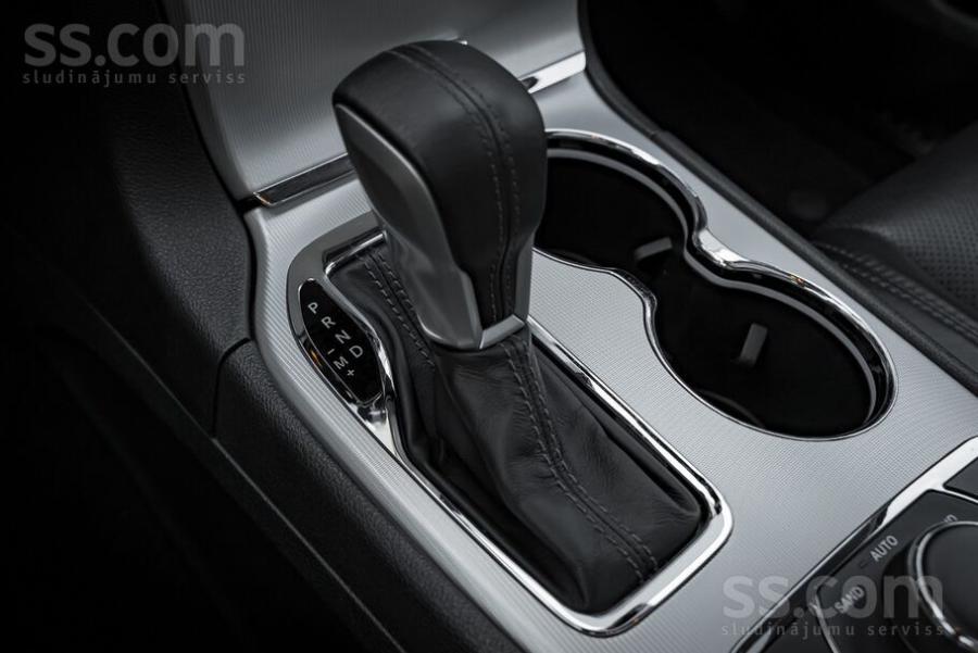 Balts Jeep Grand Cherokee 2020 Rīga, ar dzinēja tilpumu 3.00 L un nobraukumu 147 tūkst. km par 22500 €, foto 22 vietnē AUTOMOTO.COM.LV
