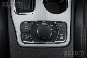 Balts Jeep Grand Cherokee 2020 Rīga, ar dzinēja tilpumu 3.00 L un nobraukumu 147 tūkst. km par 22500 €, foto 23 vietnē AUTOMOTO.COM.LV