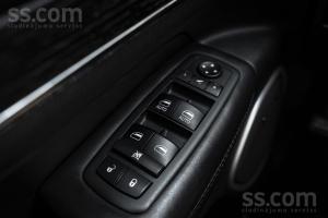 Balts Jeep Grand Cherokee 2020 Rīga, ar dzinēja tilpumu 3.00 L un nobraukumu 147 tūkst. km par 22500 €, foto 29 vietnē AUTOMOTO.COM.LV