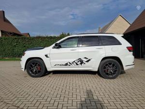 White Jeep Grand Cherokee 2020 in Plunge, with an engine capacity of 3.60 L and mileage of 163 thousand km for 24300 €, photo 8 on AUTOMOTO.COM.LV