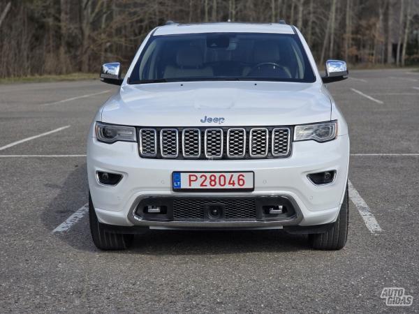 White Jeep Grand Cherokee 2021 in Klaipeda, with an engine capacity of 5.70 L and mileage of 98 thousand km for 23600 €, photo 2 on AUTOMOTO.COM.LV