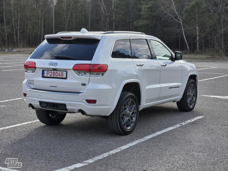 White Jeep Grand Cherokee 2021 in Klaipeda, with an engine capacity of 5.70 L and mileage of 98 thousand km for 23600 €, photo 6 on AUTOMOTO.COM.LV