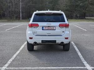 White Jeep Grand Cherokee 2021 in Klaipeda, with an engine capacity of 5.70 L and mileage of 98 thousand km for 23600 €, photo 7 on AUTOMOTO.COM.LV