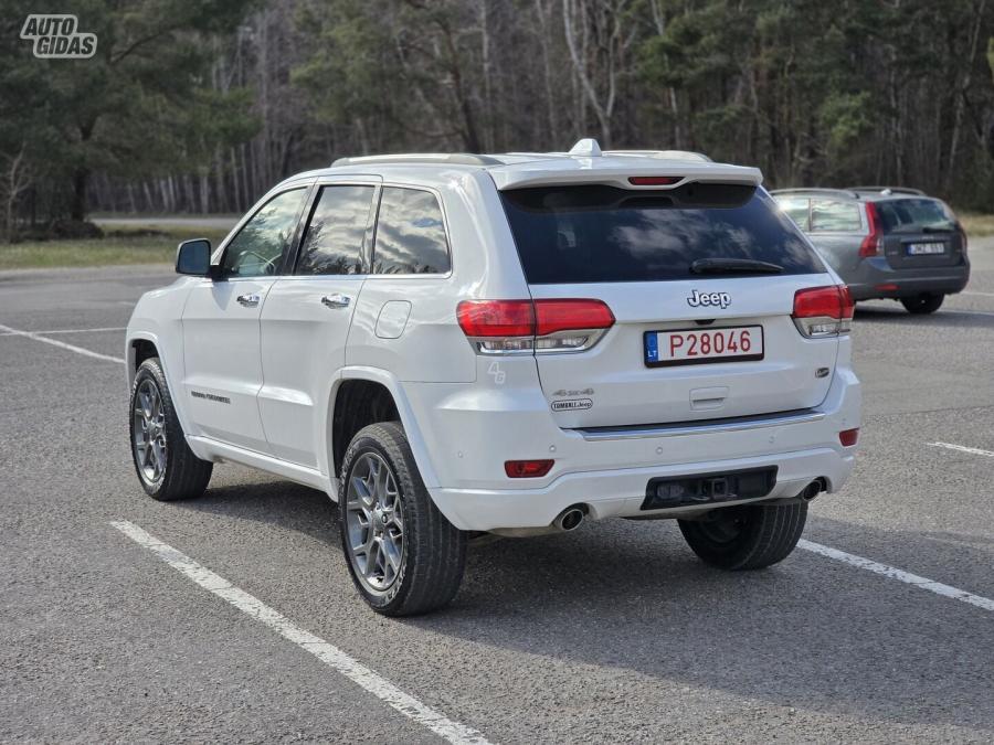 White Jeep Grand Cherokee 2021 in Klaipeda, with an engine capacity of 5.70 L and mileage of 98 thousand km for 23600 €, photo 8 on AUTOMOTO.COM.LV