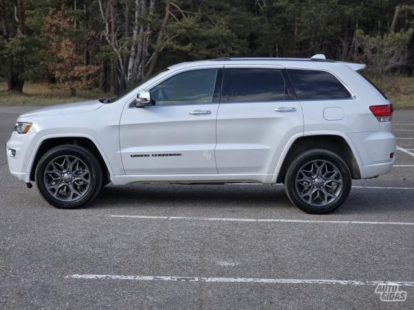 White Jeep Grand Cherokee 2021 in Klaipeda, with an engine capacity of 5.70 L and mileage of 98 thousand km for 23600 €, photo 8 on AUTOMOTO.COM.LV
