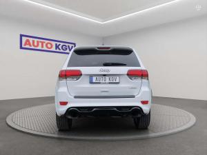 White Jeep Grand Cherokee 2021 in Vilnius, with an engine capacity of 3.60 L and mileage of 41 thousand km for 21999 €, photo 5 on AUTOMOTO.COM.LV