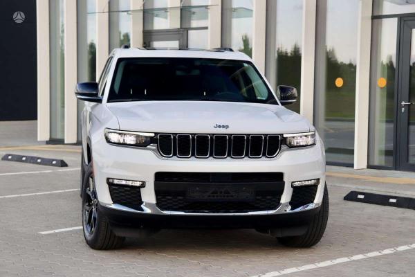 Balts Jeep Grand Cherokee 2021 Viļņa, ar dzinēja tilpumu 3.60 L un nobraukumu 55 tūkst. km par 28799 €, foto 3 vietnē AUTOMOTO.COM.LV