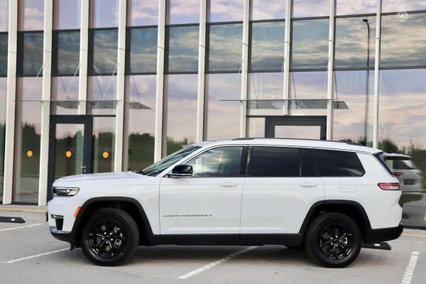 Balts Jeep Grand Cherokee 2021 Viļņa, ar dzinēja tilpumu 3.60 L un nobraukumu 55 tūkst. km par 28799 €, foto 6 vietnē AUTOMOTO.COM.LV