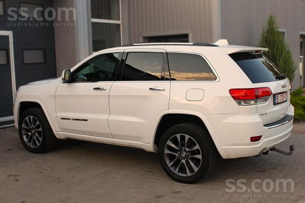 Balts Jeep Grand Cherokee 2021 Rīga, ar dzinēja tilpumu 3.00 L un nobraukumu 0 tūkst. km par 22950 €, foto 8 vietnē AUTOMOTO.COM.LV