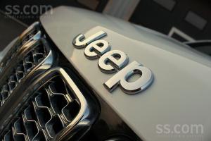Balts Jeep Grand Cherokee 2021 Rīga, ar dzinēja tilpumu 3.00 L un nobraukumu 0 tūkst. km par 22950 €, foto 27 vietnē AUTOMOTO.COM.LV