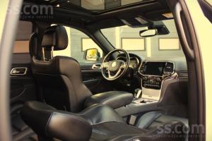 Balts Jeep Grand Cherokee 2021 Rīga, ar dzinēja tilpumu 3.00 L un nobraukumu 0 tūkst. km par 22950 €, foto 45 vietnē AUTOMOTO.COM.LV