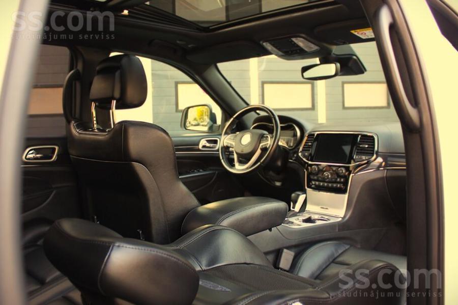 Balts Jeep Grand Cherokee 2021 Rīga, ar dzinēja tilpumu 3.00 L un nobraukumu 0 tūkst. km par 22950 €, foto 45 vietnē AUTOMOTO.COM.LV