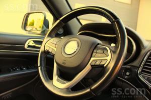 Balts Jeep Grand Cherokee 2021 Rīga, ar dzinēja tilpumu 3.00 L un nobraukumu 0 tūkst. km par 22950 €, foto 57 vietnē AUTOMOTO.COM.LV