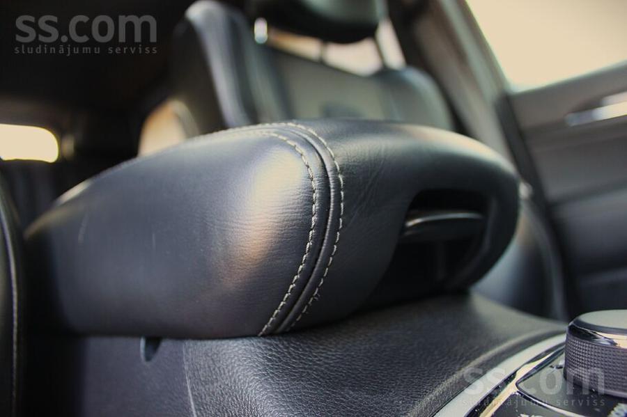 Balts Jeep Grand Cherokee 2021 Rīga, ar dzinēja tilpumu 3.00 L un nobraukumu 0 tūkst. km par 22950 €, foto 60 vietnē AUTOMOTO.COM.LV