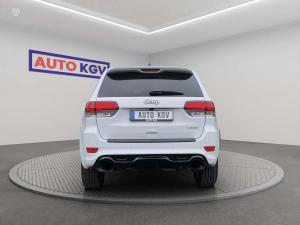 White Jeep Grand Cherokee 2021 in Vilnius, with an engine capacity of 3.60 L and mileage of 41 thousand km for 19999 €, photo 5 on AUTOMOTO.COM.LV