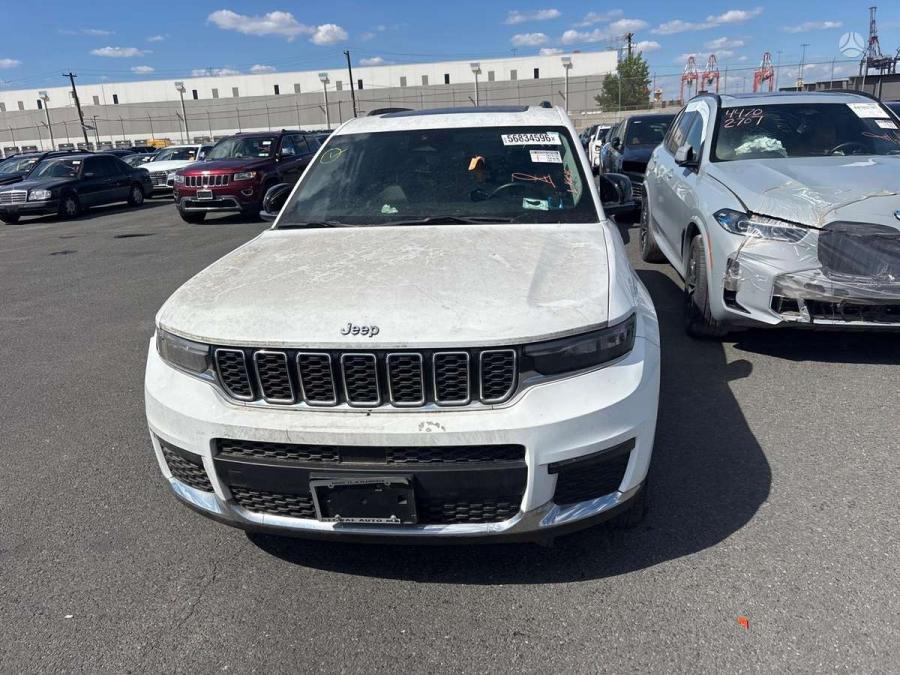 Balts Jeep Grand Cherokee 2021 Ukmergė, ar dzinēja tilpumu 3.60 L un nobraukumu 25 tūkst. km par 16999 €, foto 3 vietnē AUTOMOTO.COM.LV