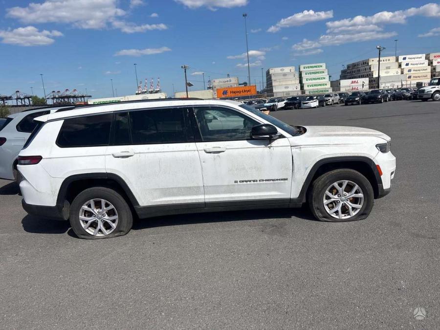 Balts Jeep Grand Cherokee 2021 Ukmergė, ar dzinēja tilpumu 3.60 L un nobraukumu 25 tūkst. km par 16999 €, foto 17 vietnē AUTOMOTO.COM.LV