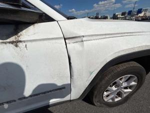 Balts Jeep Grand Cherokee 2021 Ukmergė, ar dzinēja tilpumu 3.60 L un nobraukumu 25 tūkst. km par 16999 €, foto 21 vietnē AUTOMOTO.COM.LV