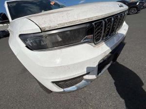 Balts Jeep Grand Cherokee 2021 Ukmergė, ar dzinēja tilpumu 3.60 L un nobraukumu 25 tūkst. km par 16999 €, foto 23 vietnē AUTOMOTO.COM.LV