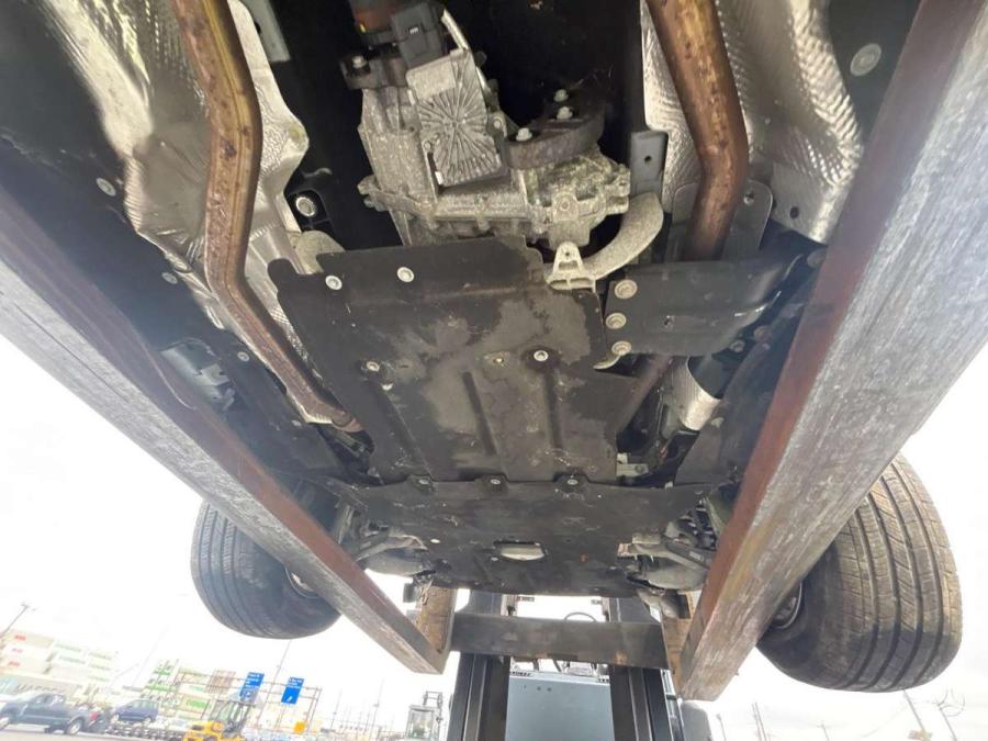 Balts Jeep Grand Cherokee 2021 Ukmergė, ar dzinēja tilpumu 3.60 L un nobraukumu 25 tūkst. km par 16999 €, foto 33 vietnē AUTOMOTO.COM.LV