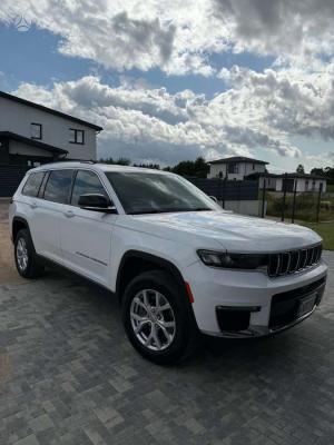 White Jeep Grand Cherokee 2021 in Vilnius, with an engine capacity of 3.60 L and mileage of 69 thousand km for 38000 €, photo  on AUTOMOTO.COM.LV