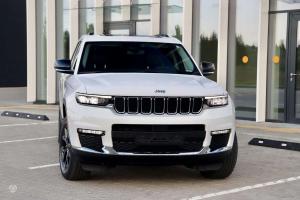 White Jeep Grand Cherokee 2021 in Vilnius, with an engine capacity of 3.60 L and mileage of 56 thousand km for 28499 €, photo 6 on AUTOMOTO.COM.LV