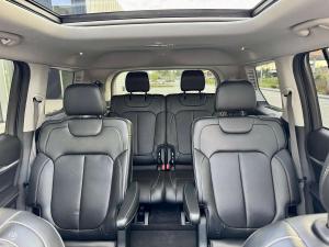 White Jeep Grand Cherokee 2021 in Vilnius, with an engine capacity of 3.60 L and mileage of 56 thousand km for 28499 €, photo 25 on AUTOMOTO.COM.LV