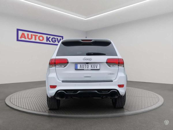 Balts Jeep Grand Cherokee 2021 Viļņa, ar dzinēja tilpumu 3.60 L un nobraukumu 41 tūkst. km par 18999 €, foto 5 vietnē AUTOMOTO.COM.LV