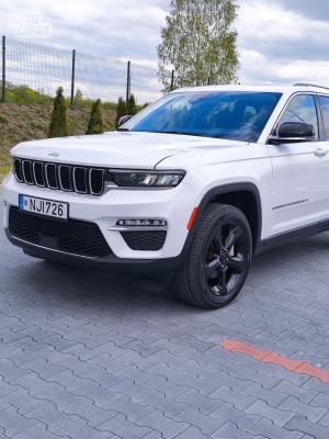 Белый Джип Гранд Чероки 2022 в Каунас, объемом двигателя 3.60 л и пробегом 55 тыс. км за 30499 €, фото  на AUTOMOTO.COM.LV