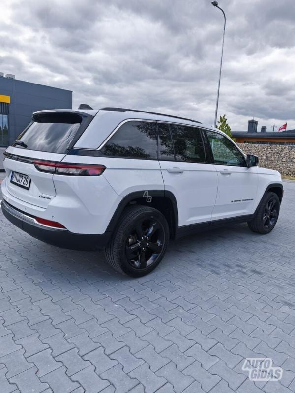 Balts Jeep Grand Cherokee 2022 Kauņa, ar dzinēja tilpumu 3.60 L un nobraukumu 55 tūkst. km par 30499 €, foto 6 vietnē AUTOMOTO.COM.LV