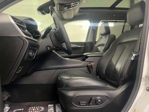 White Jeep Grand Cherokee 2022 in Vilnius, with an engine capacity of 2.00 L and mileage of 17 thousand km for 40000 €, photo 15 on AUTOMOTO.COM.LV