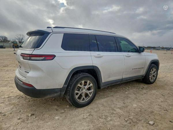 White Jeep Grand Cherokee 2023 in Kaunas, with an engine capacity of 3.60 L and mileage of 108 thousand km for 19888 €, photo 5 on AUTOMOTO.COM.LV