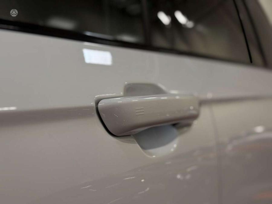 Balts Jeep Grand Cherokee 2023 Viļņa, ar dzinēja tilpumu 2.00 L un nobraukumu 59 tūkst. km par 41990 €, foto 11 vietnē AUTOMOTO.COM.LV