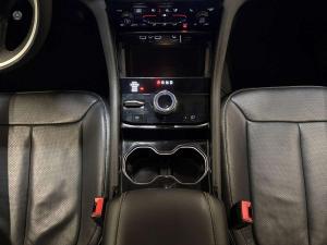 Balts Jeep Grand Cherokee 2023 Viļņa, ar dzinēja tilpumu 2.00 L un nobraukumu 59 tūkst. km par 41990 €, foto 24 vietnē AUTOMOTO.COM.LV